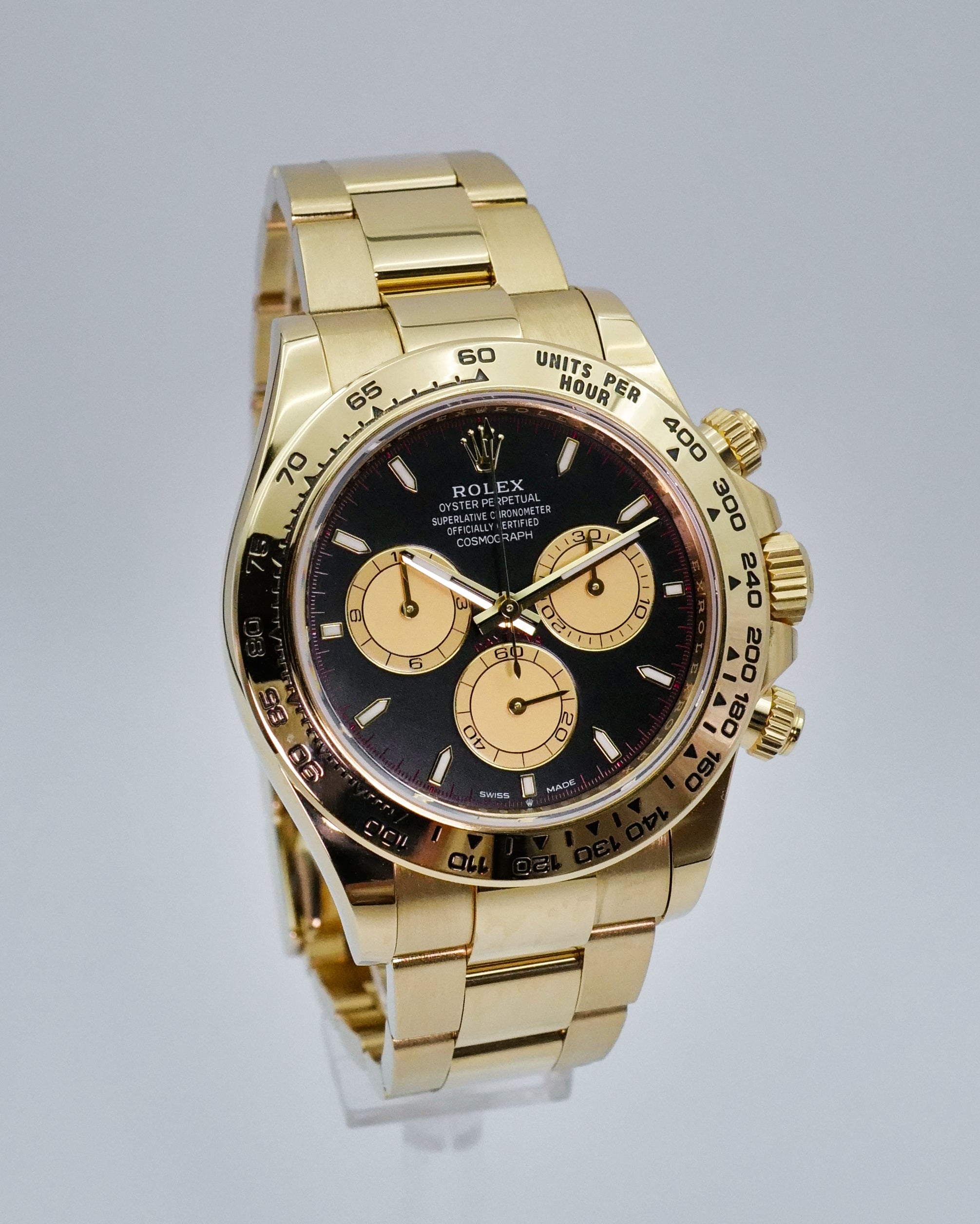 Rolex 126508 Cosmograph Daytona 18K Yellow Gold with Black and Gold Di ...